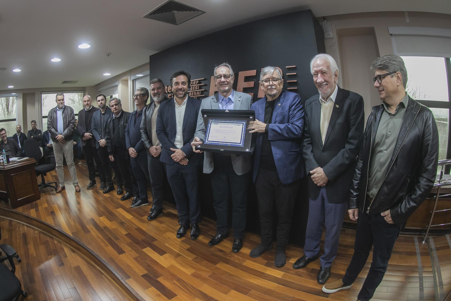 Elias Zydek assume presidência do Sindileite Paraná - Revista Mais Leite